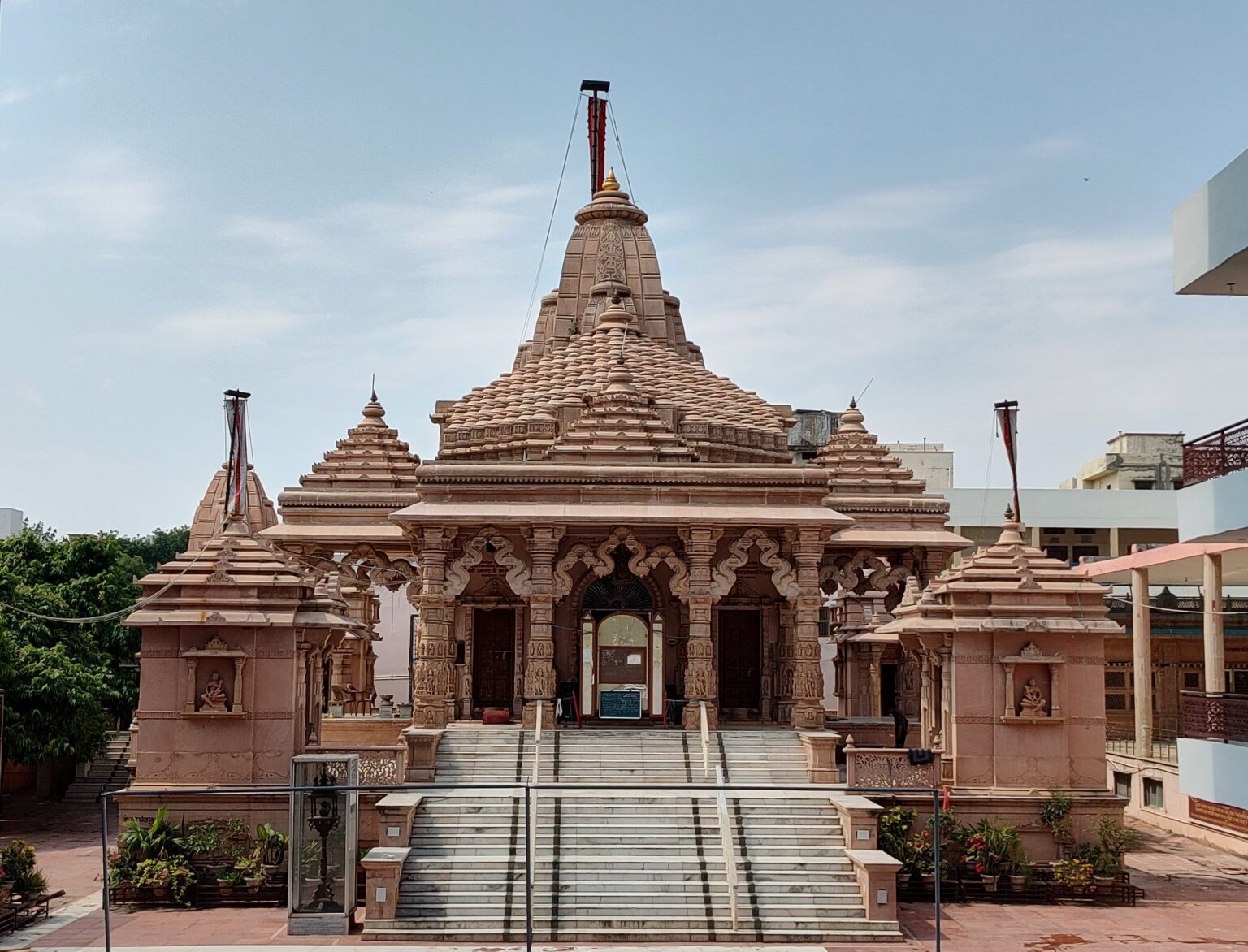 Things To Do In Varanasi + Ghats & Temples [Travel 2025]
